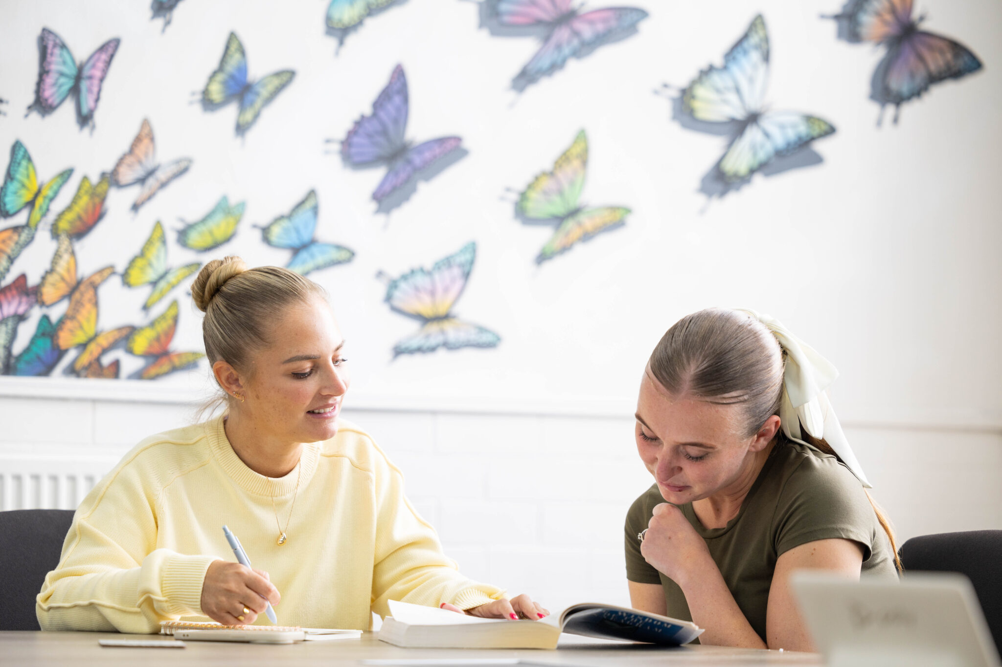 Lighthouse - Horizon